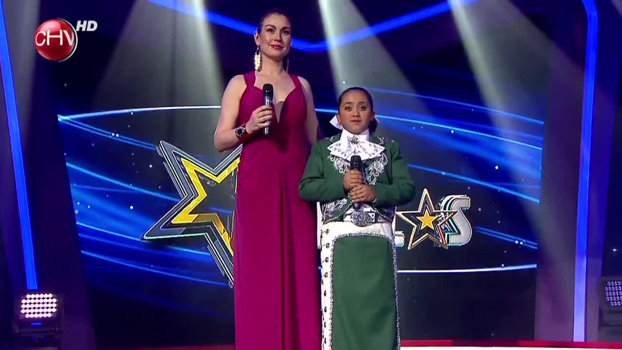 Javiera Troncoso se los ganó a todos con su impecable canto - Chilevisión