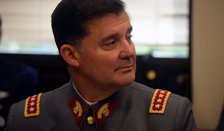 Comandante en Jefe del Ejército declaró ante fiscal por presunta venta ...