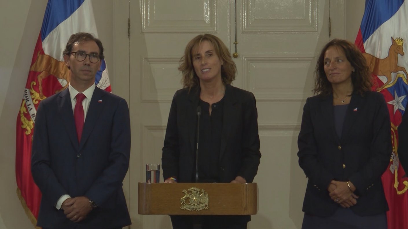 Marcela Cubillos renunció al Ministerio de Educación - Chilevisión