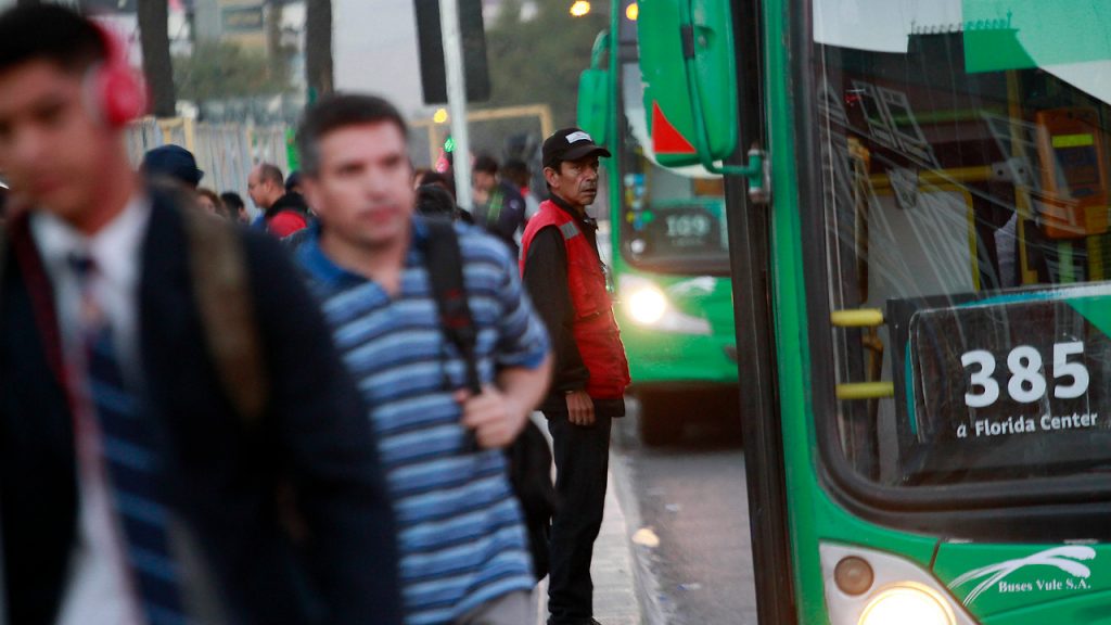 Comienza el "Súper Lunes" en Santiago: Así se refuerza el Metro ...