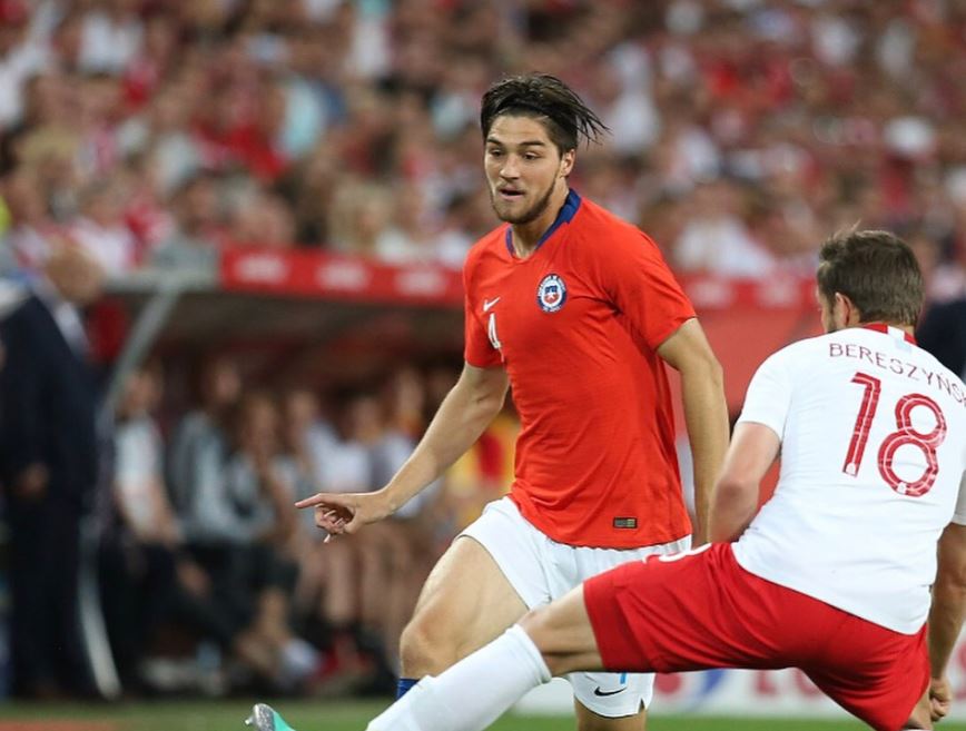 Nuevo desafío: Francisco Sierralta es fichado por un club inglés ...