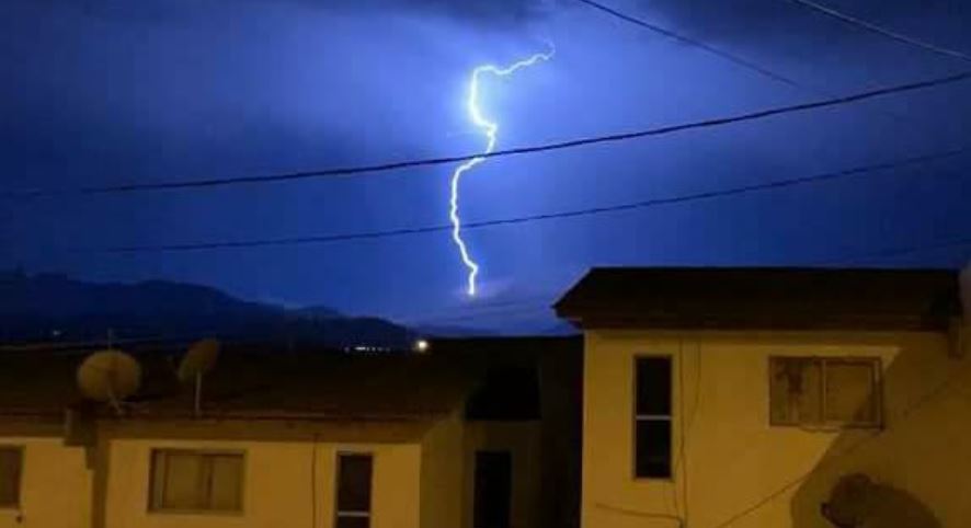 Sorpresa en Vallenar: ¿Por qué amaneció con truenos y lluvia la ...
