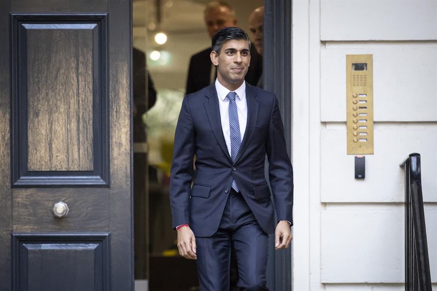 Multimillonario que trabajó con Boris Johnson: Quién es Rishi Sunak, el nuevo primer ministro ...