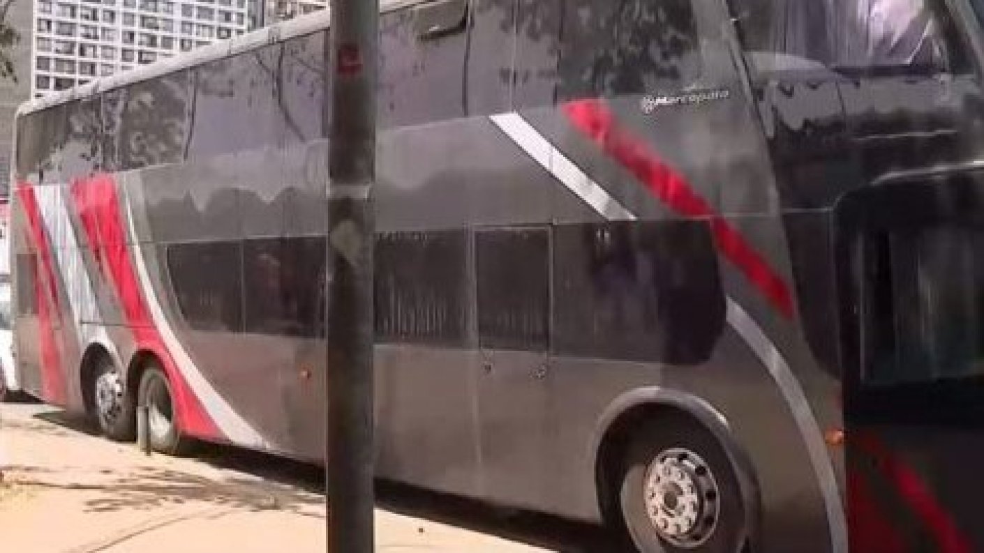 Sorprenden bus pirata con más de 40 inmigrantes en Estación Central ...