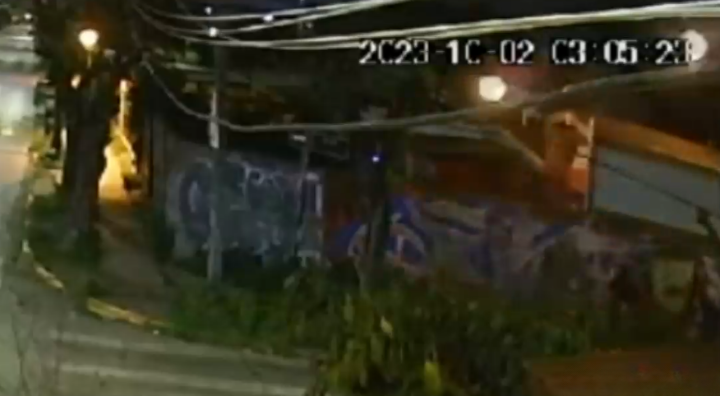 Sujetos atacan con bombas molotov casa en Maipú: Dueño asegura que "no he tenido amenaza de ...