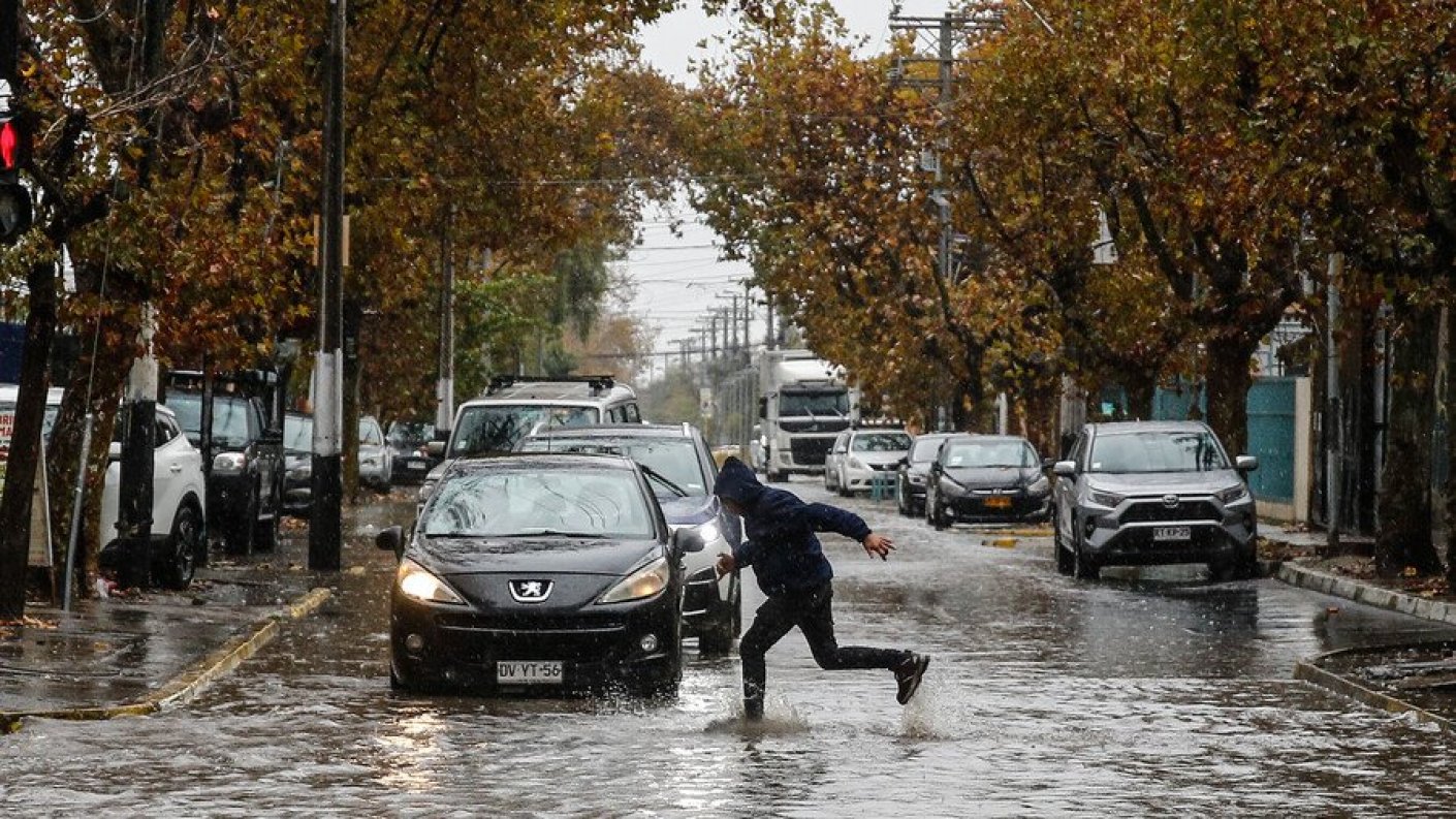Ciclón extratropical llegó a Chile: ¿Llueve HOY en Santiago? - Chilevisión